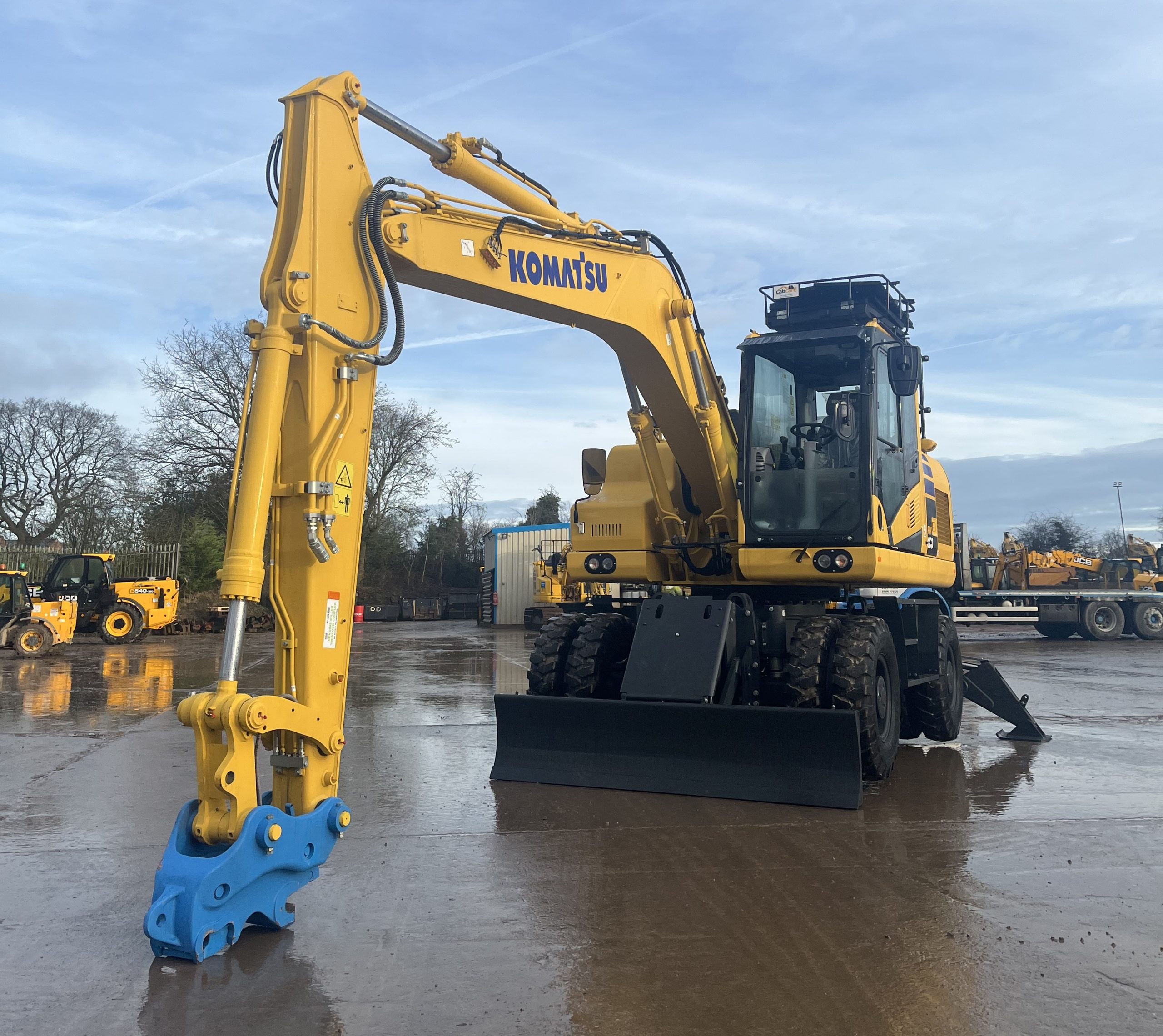 16 Ton Wheeled Excavator Hire | Komatsu PW98PR